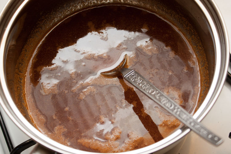 Heating the syrup | Cake and Cookie Recipes